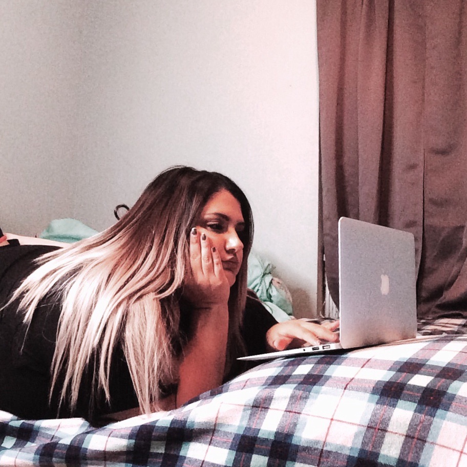 Life Update (Yes, I still blog) | The Girl Is Poison